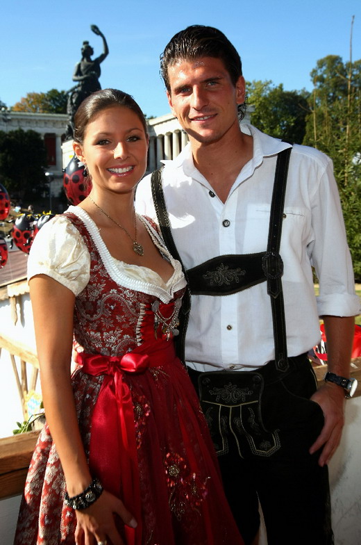 Mario Gomez's girlfriend Silvia Meichel - PlayerWives.com Mario Gomez's girlfriend Silvia Meichel - PlayerWives.com